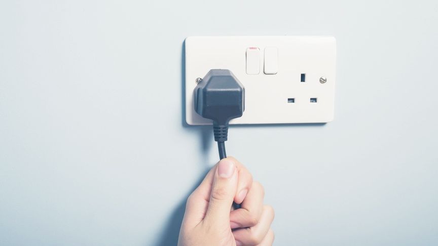 老电工揭秘:插座与照明N线共用会怎么样?哪种情况不能共用