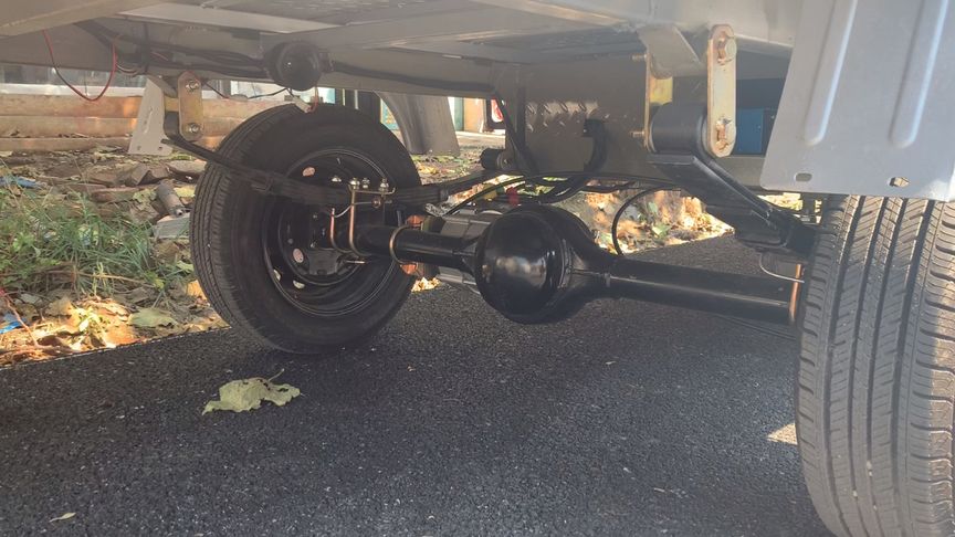 终于上市啦,油电两用低速货车,最高续航600里,太牛了
