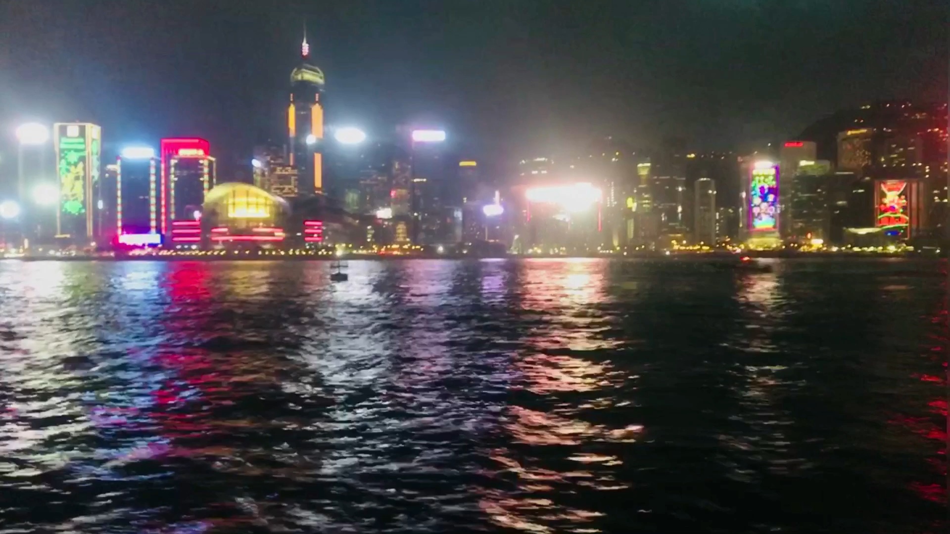 手残,用自带功能把照片整合了