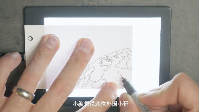 外国小哥30天自制手翻书,翻动的瞬间,画面太惊艳了