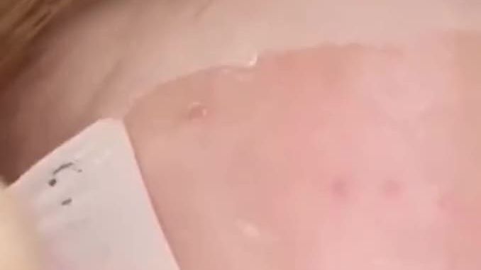 这是现实版“画皮”吧,回家卸妆就是撕掉一层皮,遮瑕效果真好!