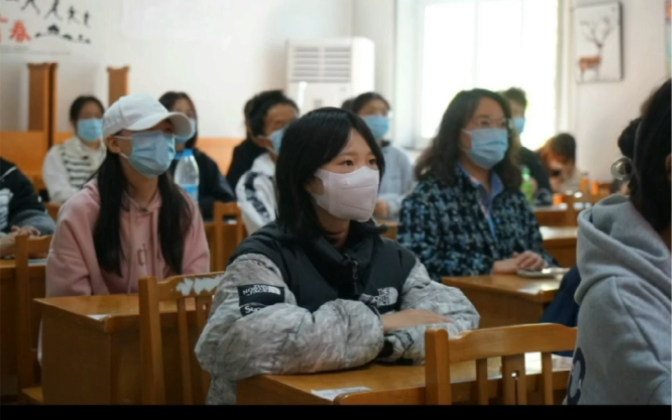 听北京经济管理职业学院跨境电子商务(电商直播方向)专业的学姐为您...