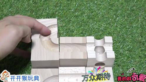 超多积木做出5层城堡,11颗彩色弹珠来集合,益智早教手工玩具