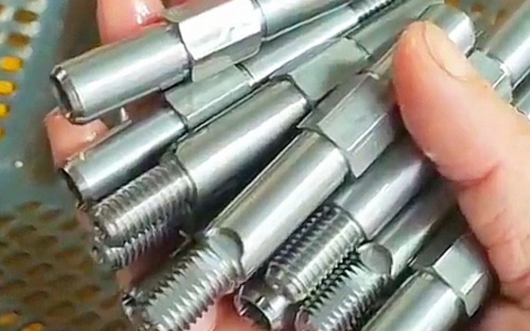 不锈钢车削件表面粗糙的原因是什么?