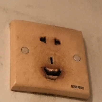小黑嘿嘿QAQ 