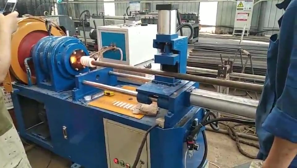 小导管尖头机是怎么将无缝钢管缩尖的,看了视频你就明白