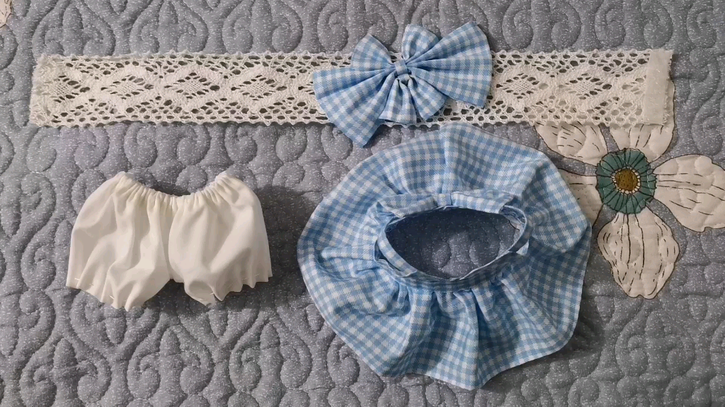 ...这应该是我做的第一套能看的衣服了,后面有一点制作过程。从零开始...