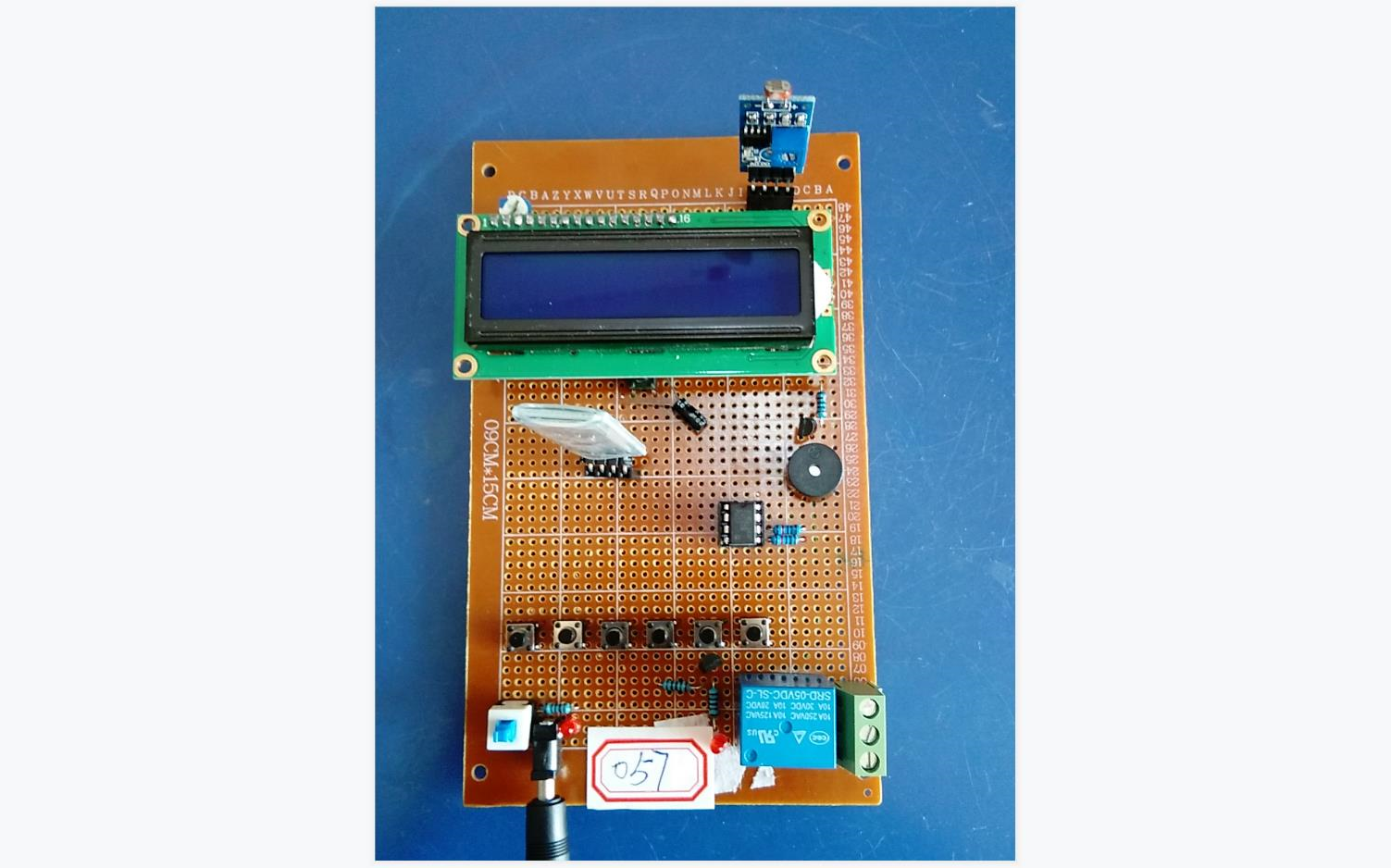 基于51单片机的模拟出租车计价器计费系统简易仪表设计+蓝牙手机...