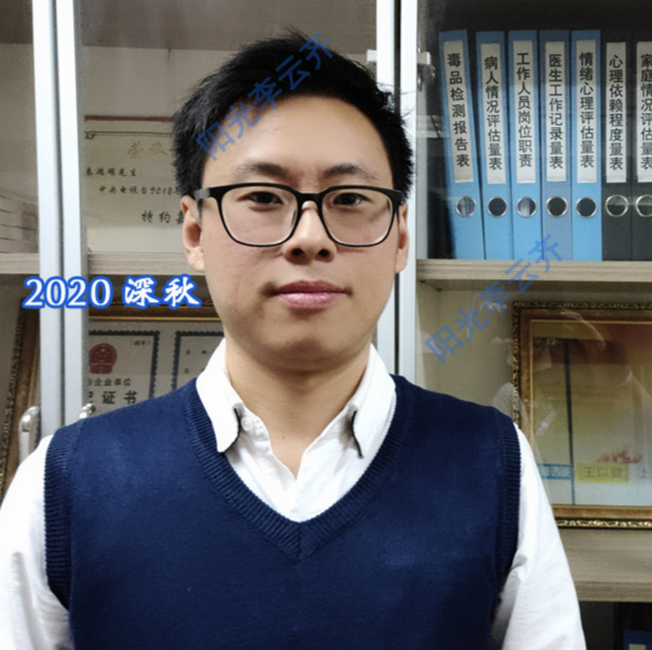 阳光李云齐 