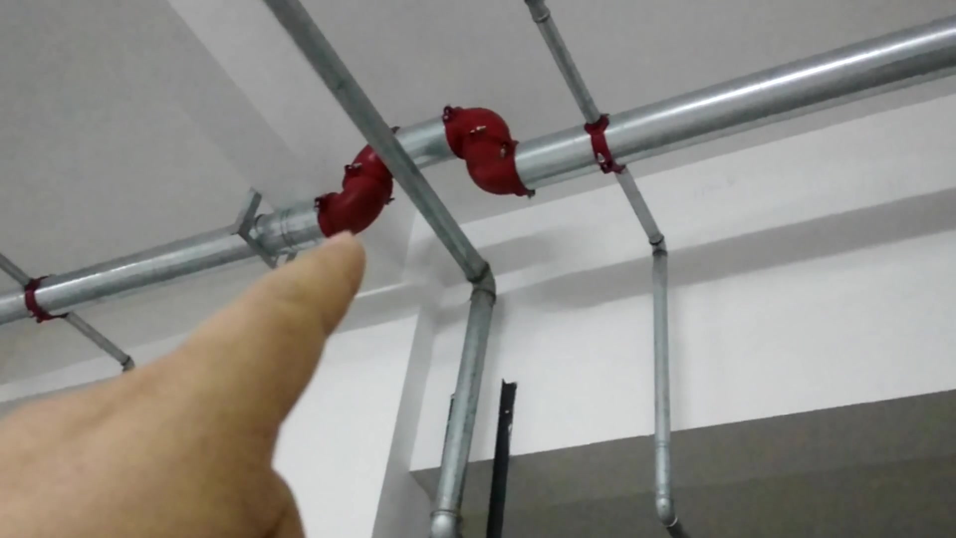 风道内衬铁皮安装做法