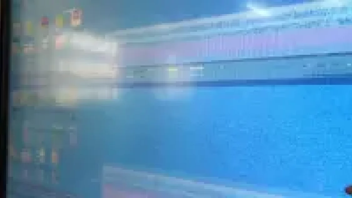 创维触屏教学一体机总花屏,屏幕总是闪不停什么原因?