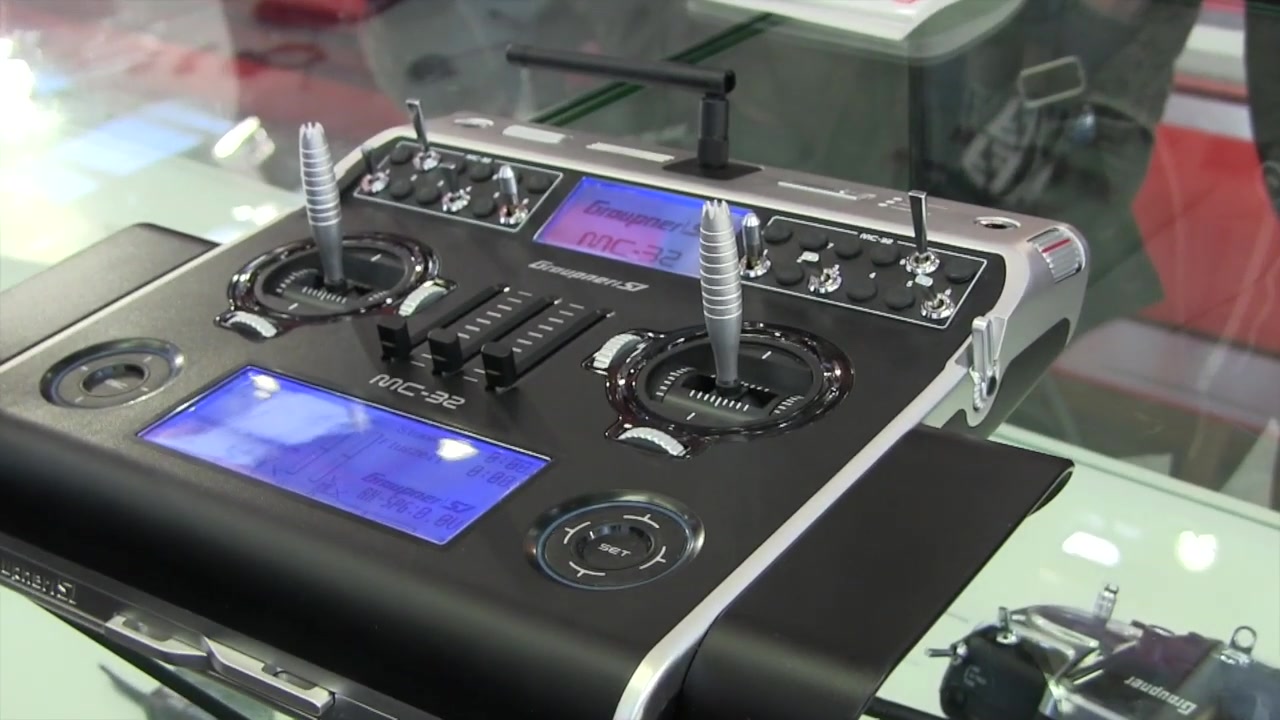 【航模】顶级板式托盘遥控器 Graupner MC-32开箱与简介 2P