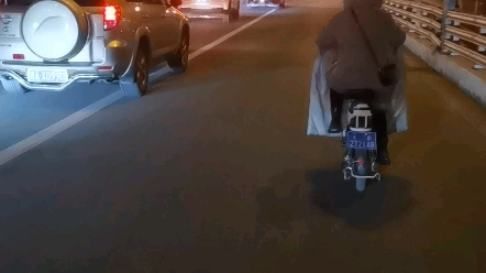 我有一个朋友——电动车没电了怎么破,没事我们可以骑回家
