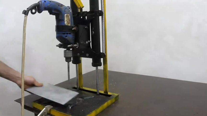 电钻钻孔支架,电钻改台钻底座制作