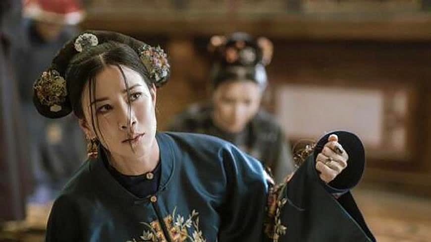 在满族丧葬习俗中断发是这个意思,难怪乾隆要抹去那拉皇后的一切