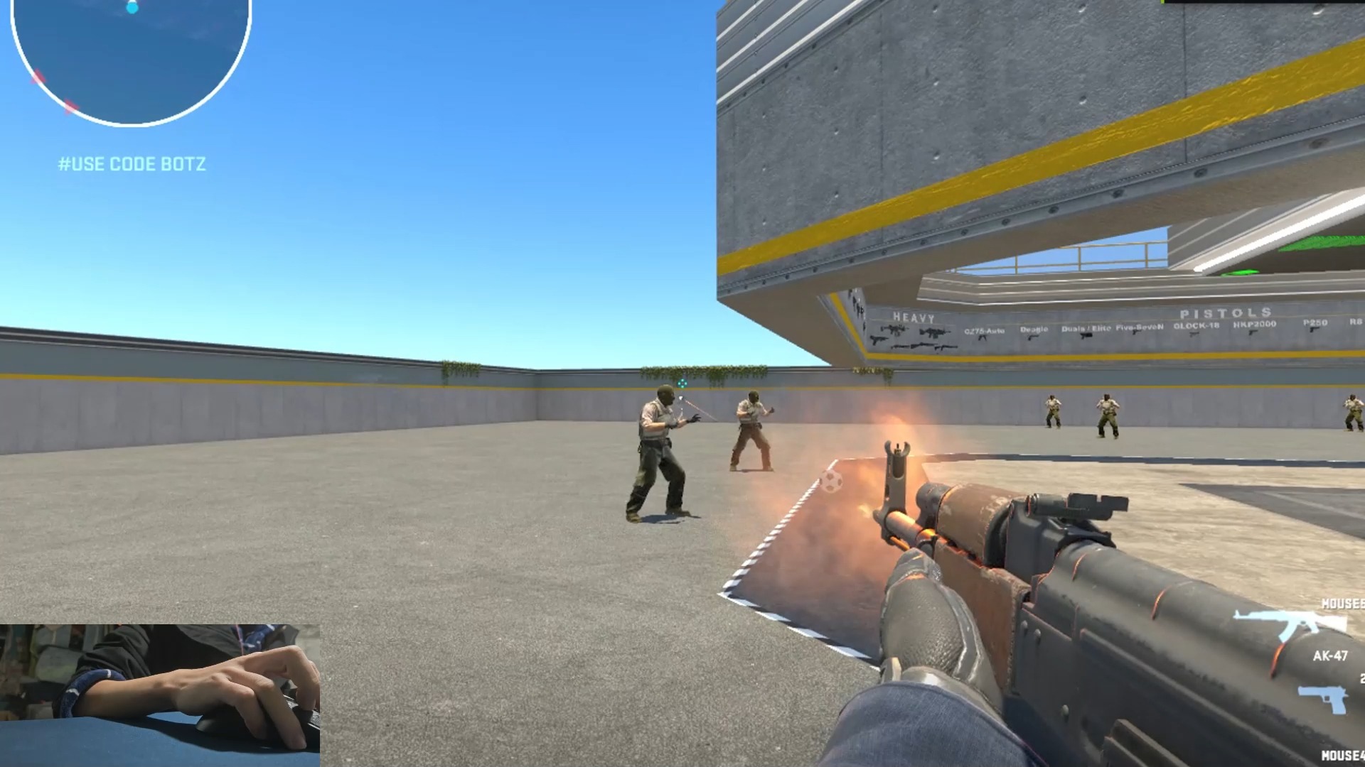 个人感觉最舒服的手臂发力手腕悬空的鼠标握姿