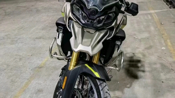 隆鑫无极900DS谍照登场(别担心,我还是爱你的650DS)
