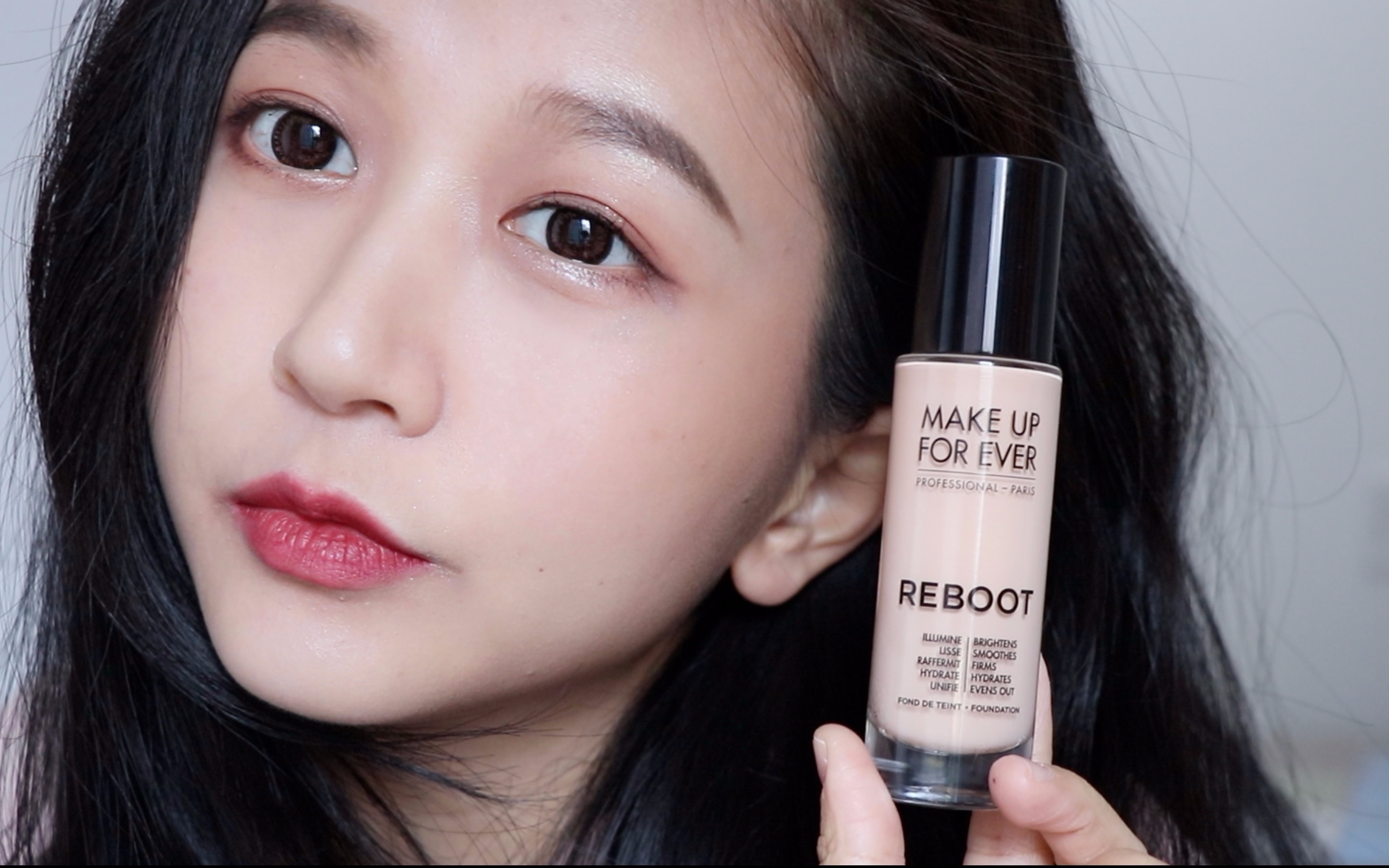 黄二白混干的MAKE UP FOR EVER熬夜粉底液测评