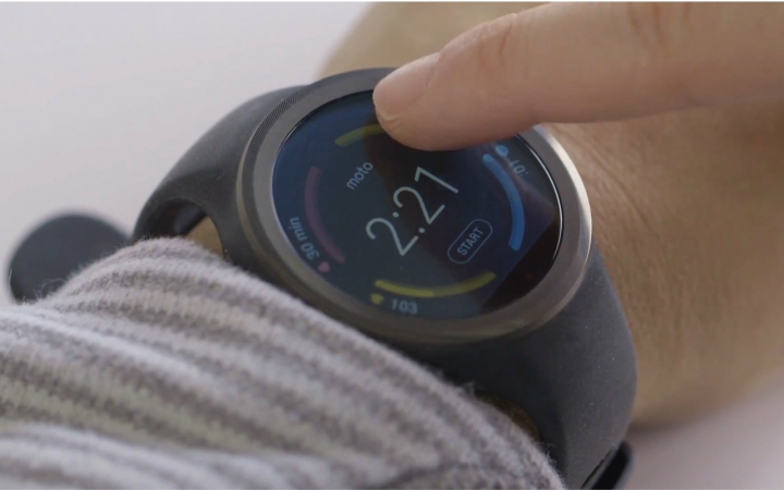 【科客字幕组】Moto 360运动版使用体验-The Verge