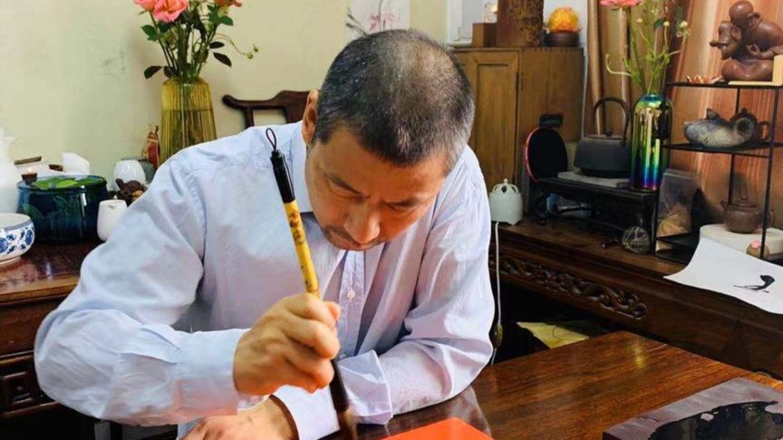 如何磨墨,讲究大了,听老师来师范,用李可染大师神韵墨