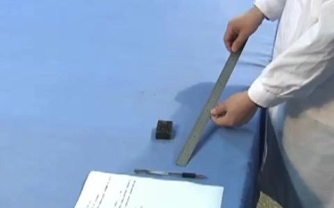 01用刻度尺测量物体长度【8上物理-第一章-机械运动-实验视频】