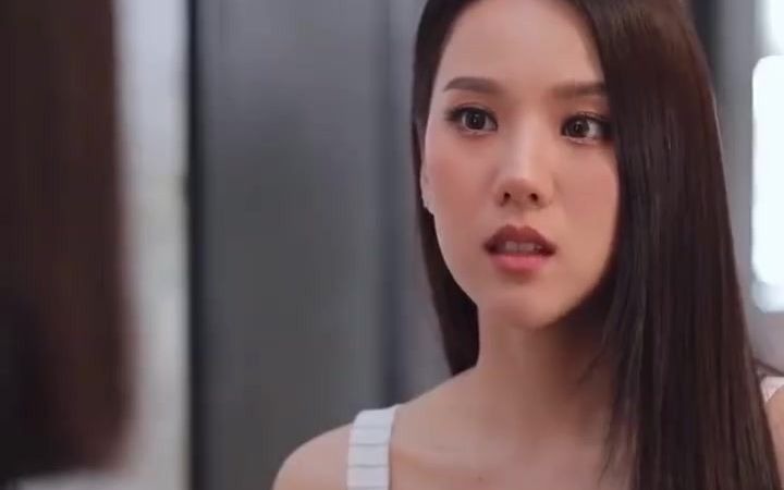 【海王的游戏】女4用腿勾引男主!这谁顶着住啊!