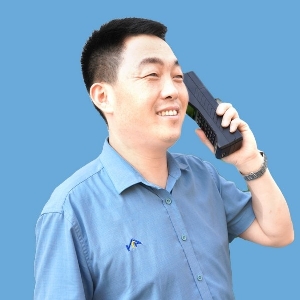 门窗大哥大裴厂长 