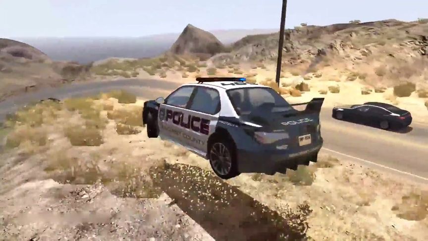 模拟车祸游戏:警车疯狂追捕,画面酸爽!