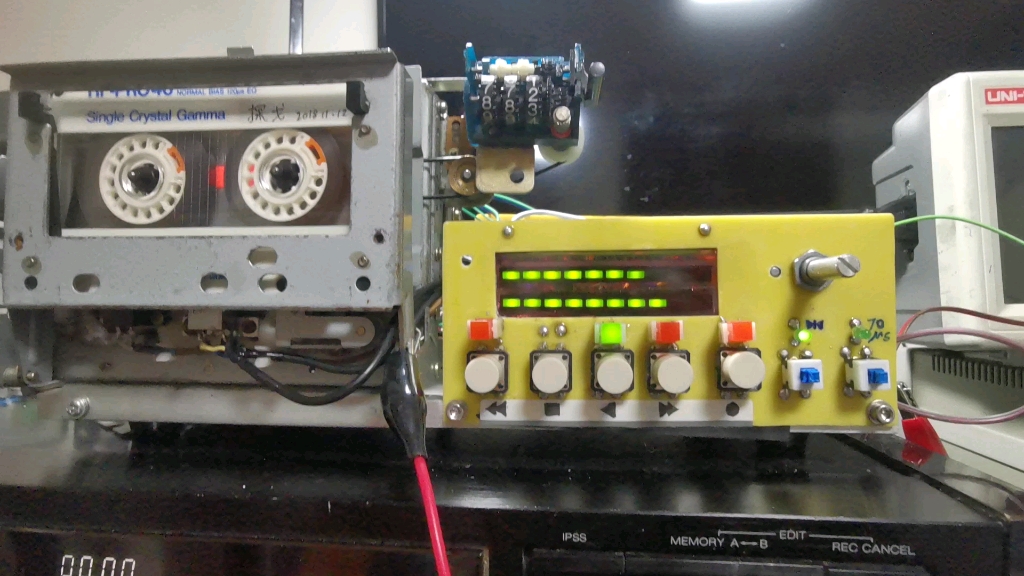 自制卡带机 今天又完善了两个功能 选曲及70us转换开关落实到小面扳上