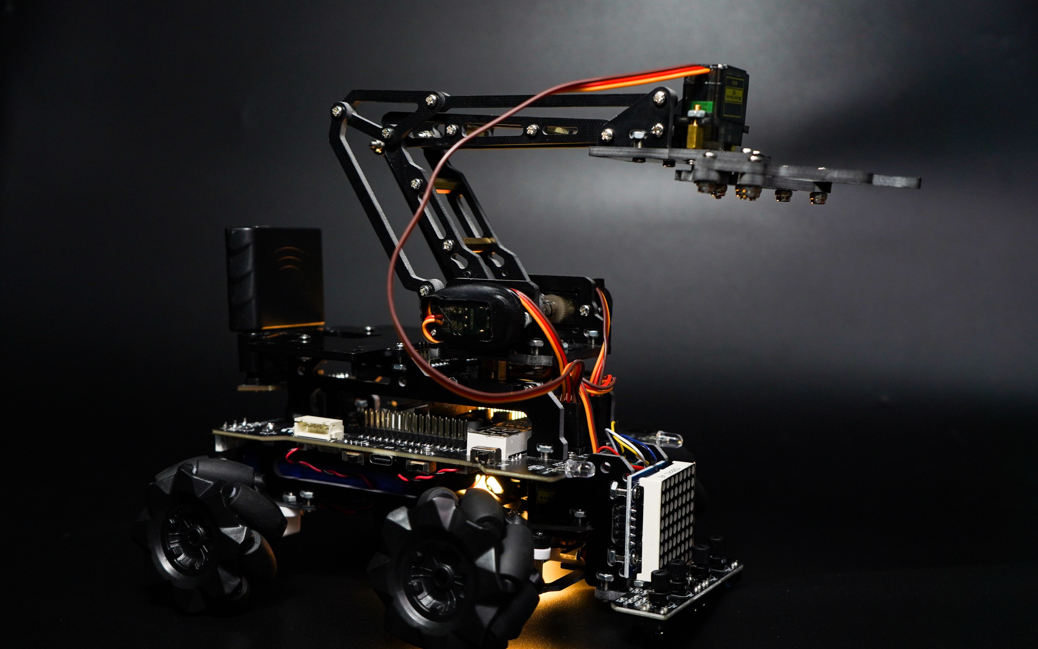 这是不是你心里想的那个 机器人 开发板 智能小车!(C51 / STM32)