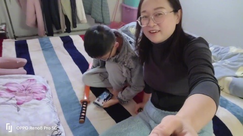 今天孩子不上学在家的一天