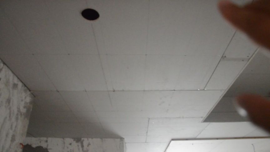 吊顶石膏板封面施工应该注意的细节?如何有效的减少开裂系数?枪丁与...