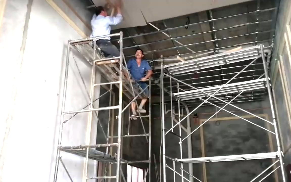 层高5米做吊顶,人工费是60元_平方,木工要求加收高空作业费!
