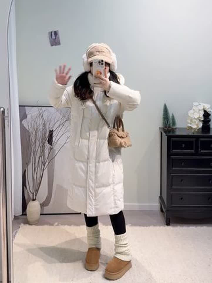 快过年了 新衣服准备了吗?#新年穿搭 #羽绒服也能穿出时尚感 #高品质...