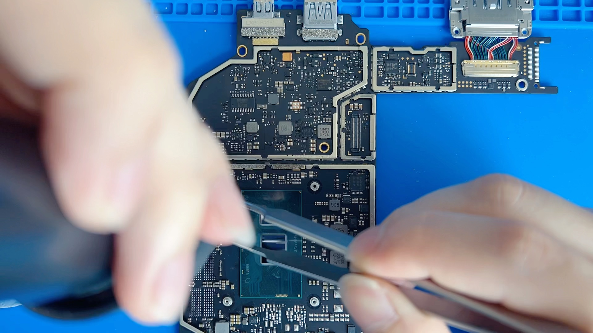 微软Surface Pro5升级板载内存16G固态硬盘512G。#非专业人士 请勿...
