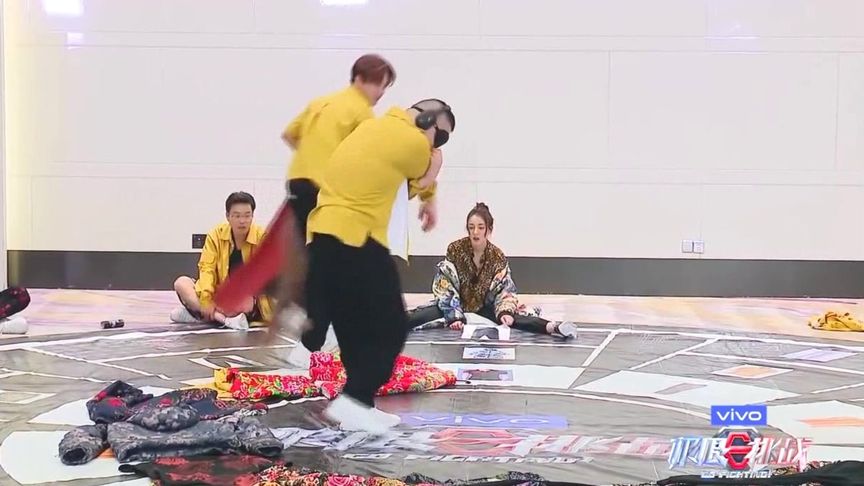 极限挑战 皮皮猪又来了!有小猪在,简单的游戏是不存在的