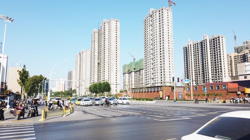 实拍河南安阳,早晨7点的街景,带你们看看安阳的城市建设
