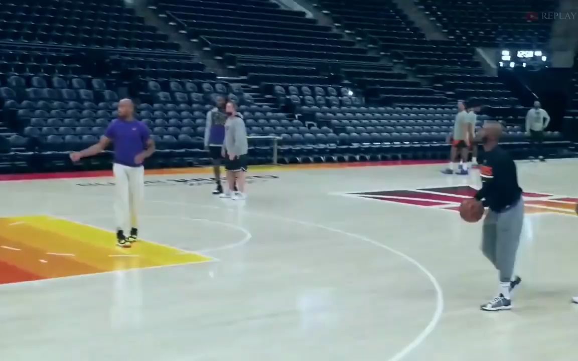 保罗投篮发力,你得自己观察领悟了:Devin Booker - Chris Paul Shootingߤ