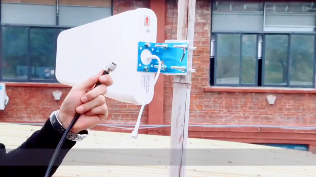 手机无信号#室外对数天线的安装方法,信号源对我们来说很重要