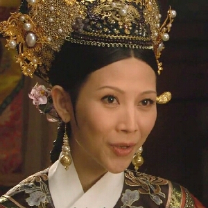 皇后娘娘的妃位多悬 