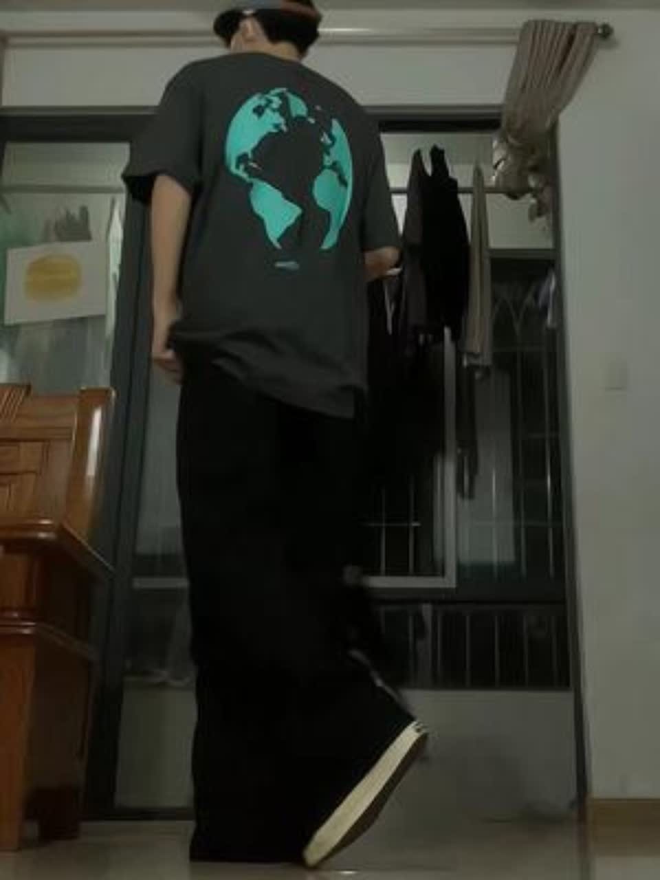 真的被自己帅飞了!!#惊喜 #扭舞 #INNERSECT #短袖