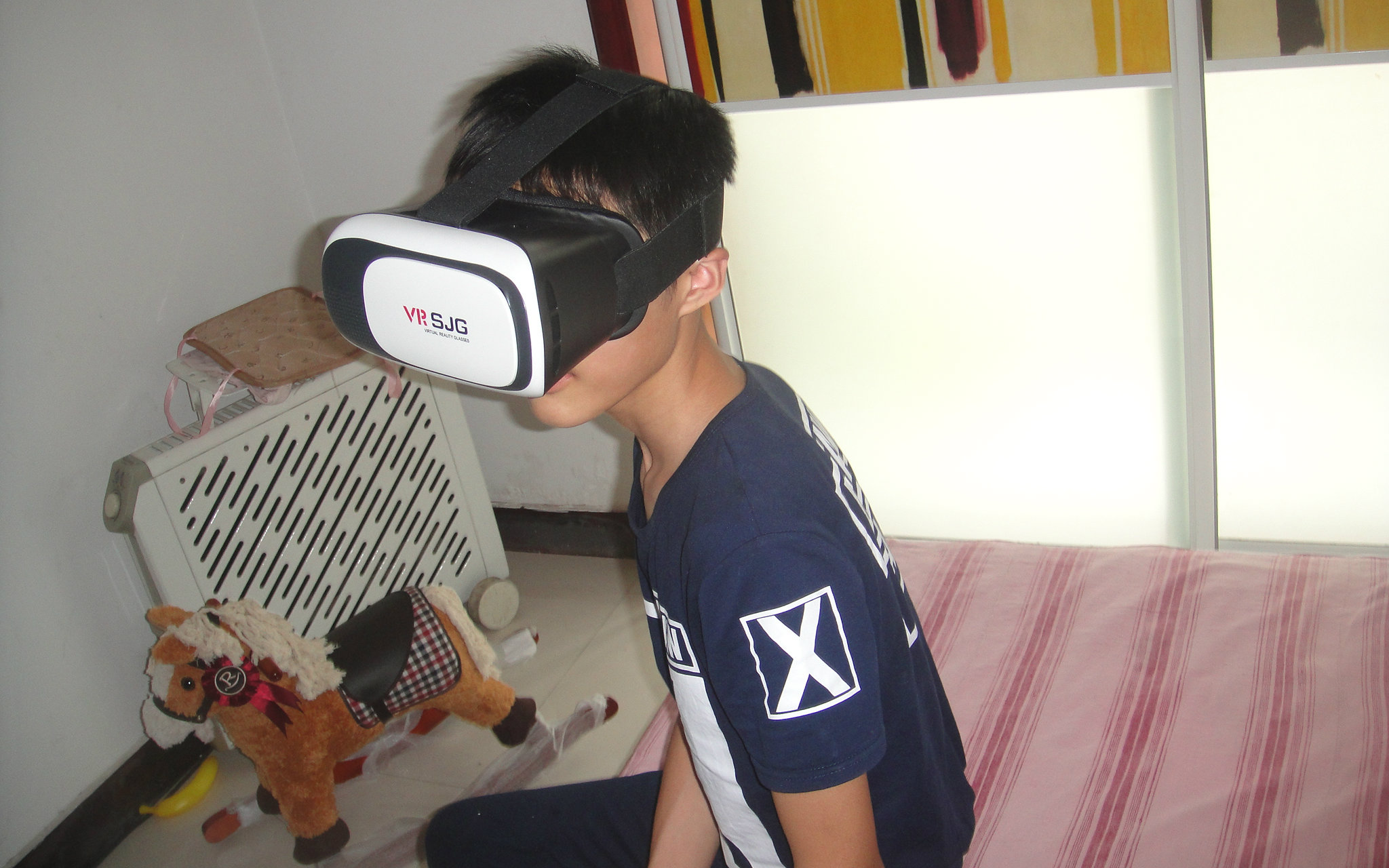 【新人评测】(上)某宝19块9包邮的VR眼镜评测!效果还好喽!