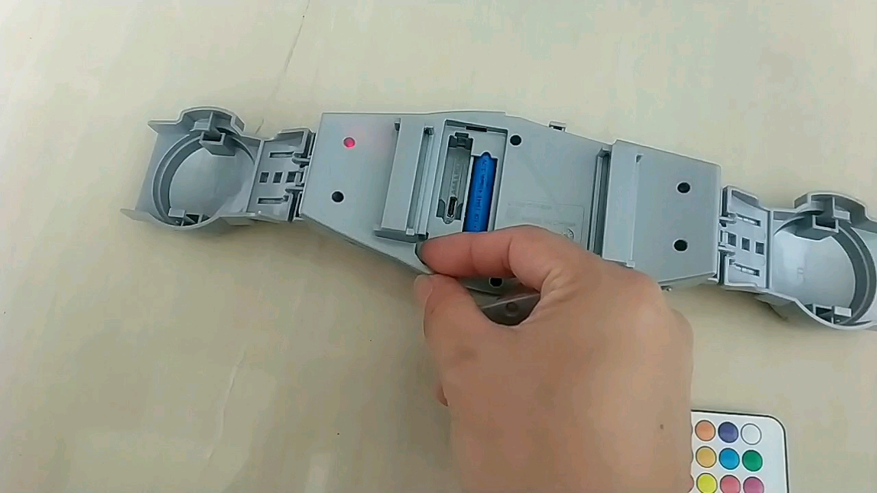 ...了遥控变色的8位全彩灯、读卡MP3模块,共用一个喇叭。低成本改一下