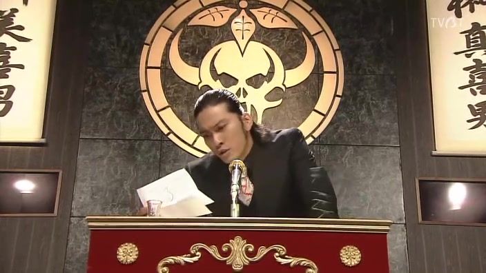 竞选演讲稿拿错,讲个开头发现是食谱,少当家本色发挥演讲超霸气