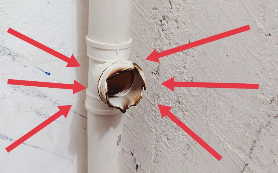 PVC管断在三通里,堵住水管接不了弯头怎么办?教你一招轻松修复