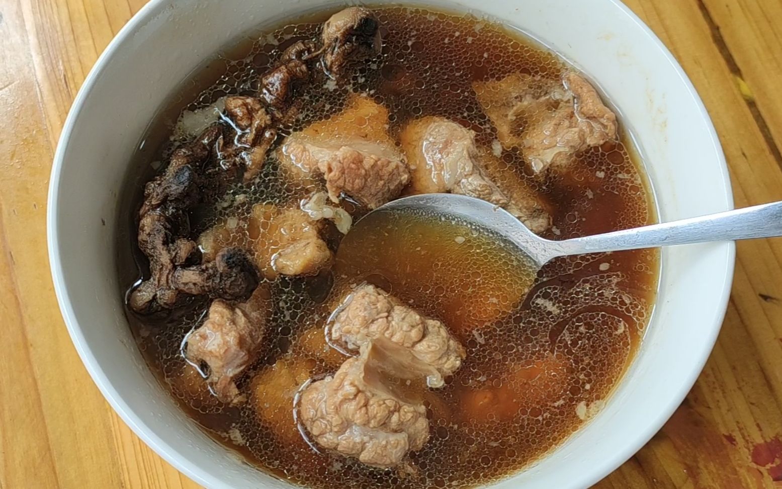 这就是野生黄精炖排骨最好吃的做法,美味又营养,还有滋补的功效