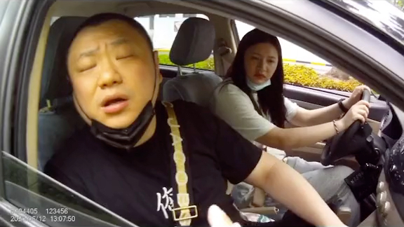 安全带 生命带 前排后排都要带