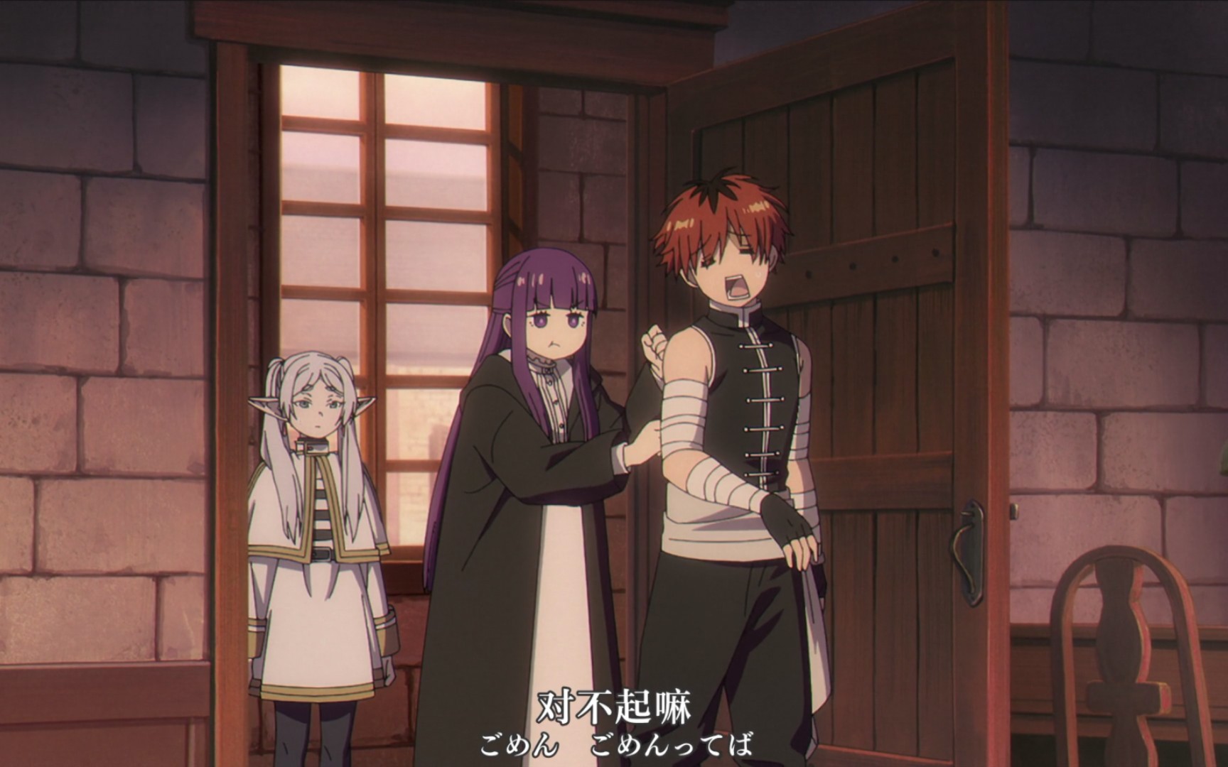 休塔尔克熬夜偷偷去喝果汁,被肥伦抓到了,气成小喷菇