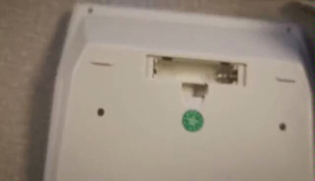 才发现计算器可以用太阳能电池板供电,又升了一节电池