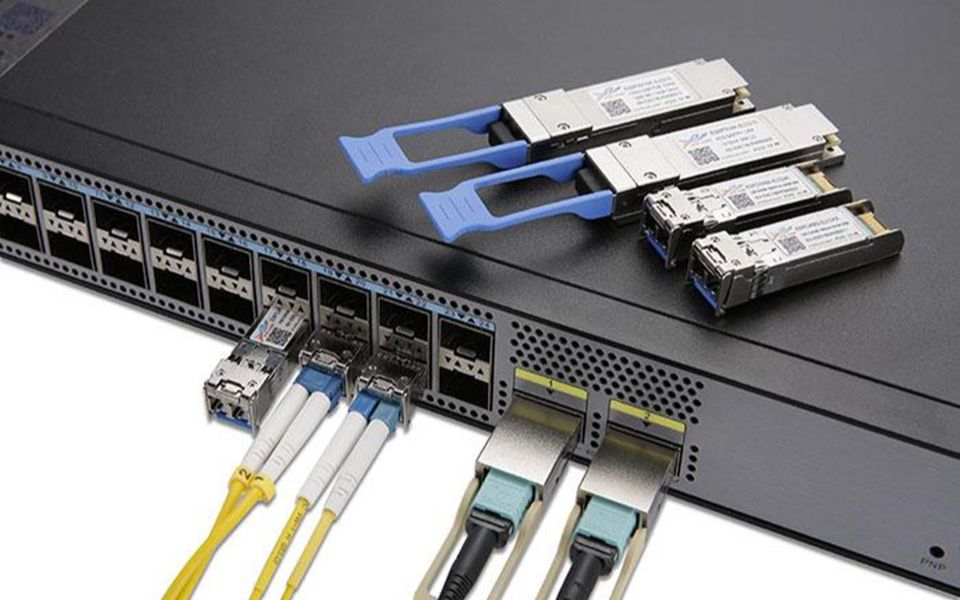 【华亿网络学院】网络工程师入门之网络工程项目中的光纤光模块详解